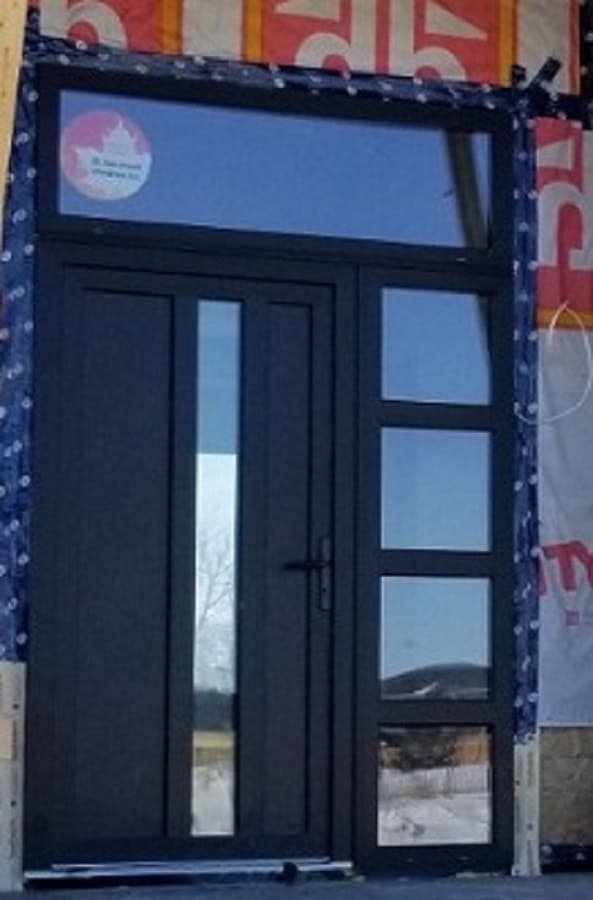 GL Advanced Windows provides modern entrance doors that can suffice ...