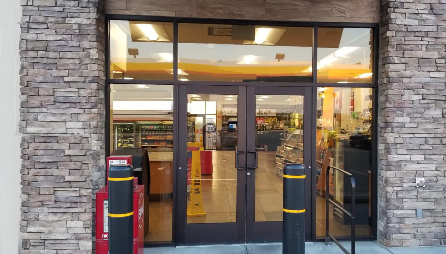 Storefront Windows in Commercial and Residential Buildings